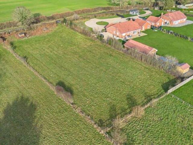Land Tadley Hampshire LS99840217