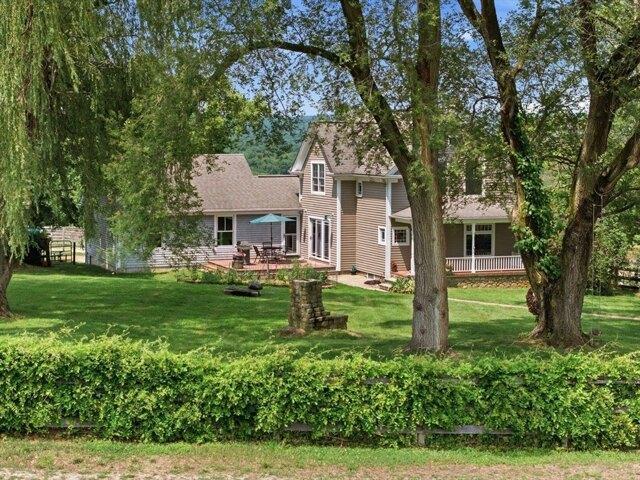land Uxbridge MA ES105061817
