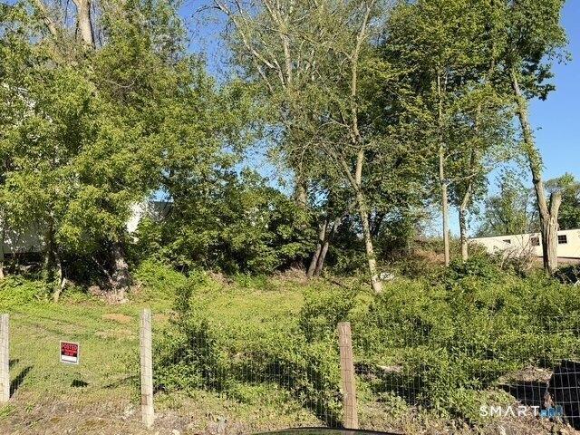 land Waterbury CT DS102444415
