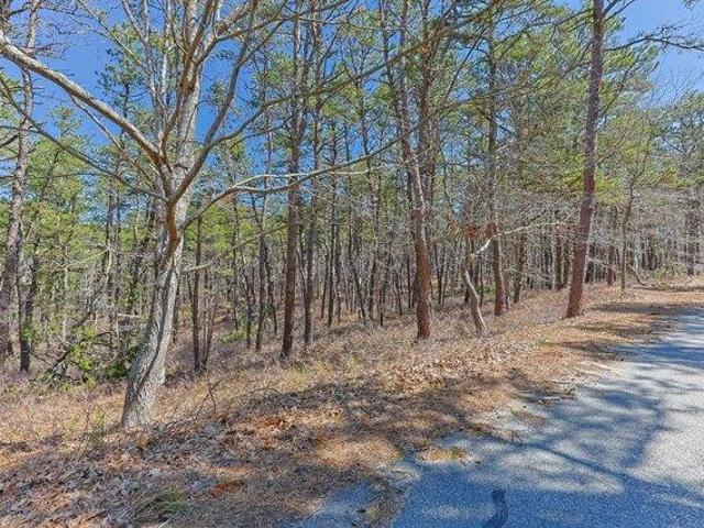 land Wellfleet MA DLS102595248
