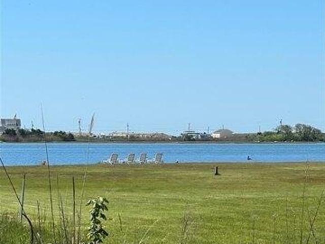 land Westerly RI DS103929360