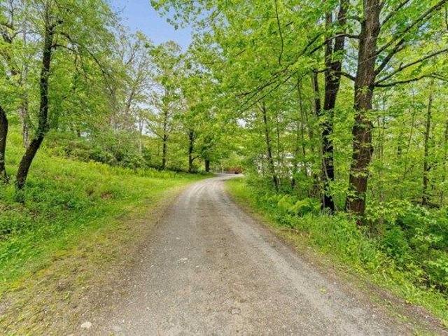 land Woodstock VT DS103443736