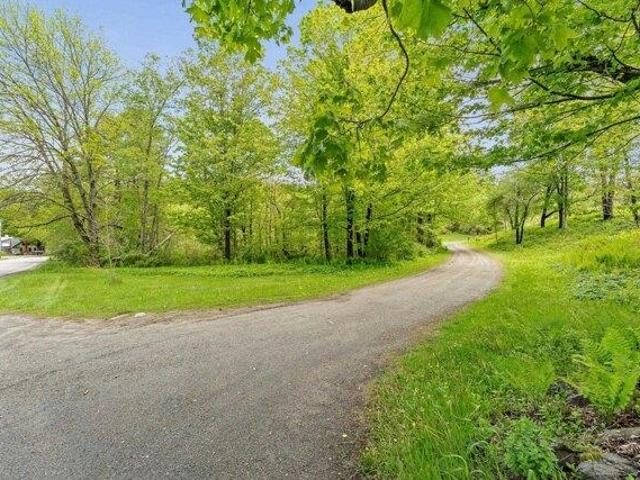land Woodstock VT ES103443736
