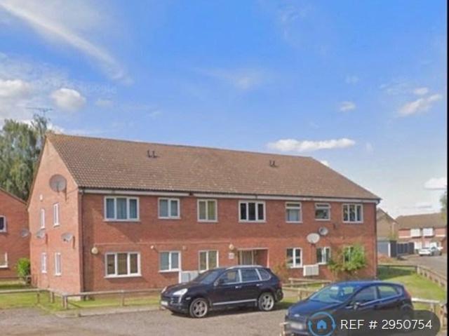 Landau Way, Broxbourne, EN10 2 bed flat to rent £1,550 pcm £358 pw