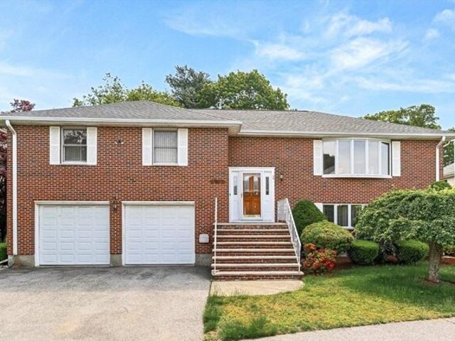 Landers Rd, Stoneham, Home For Sale