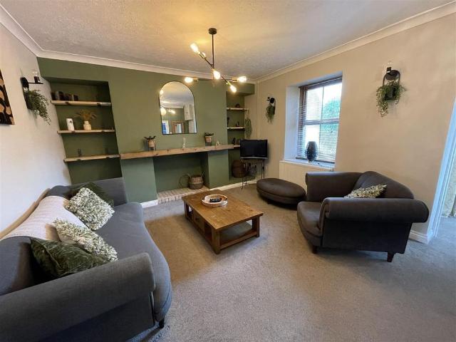 Lando Road, Pembrey, Llanelli, SA16 0YB