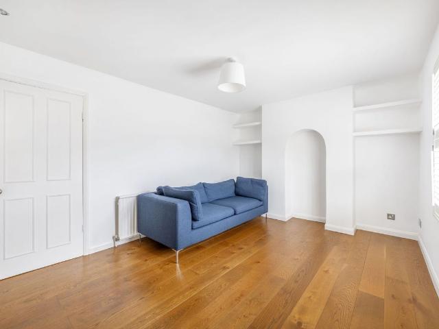 Landor Walk, Shepherd's Bush, London W12, 1 bed flat to rent, £2,100 pcm | PrimeLocation