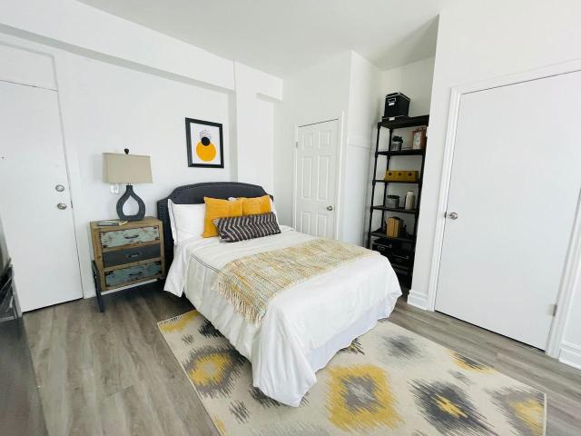 Landmark Towers Studio Apartment for Rent at 744 Beacon Ave, Los Angeles, CA 90017 Westlake