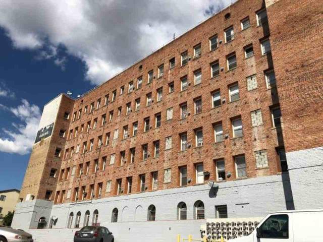 Landmark Towers Studio Apartment for Rent at 744 Beacon Ave, Los Angeles, CA 90017 Westlake