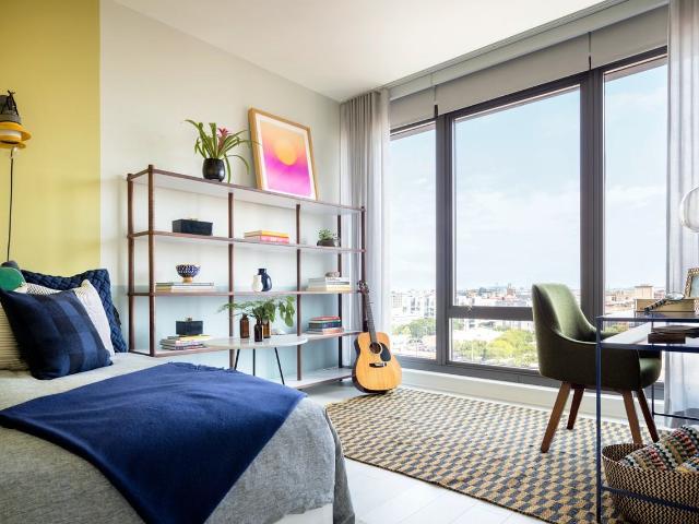 Landmark West Loop 1 Bedroom Apartment for Rent at 1035 W Van Buren St, Chicago, IL 60607 Near West Side