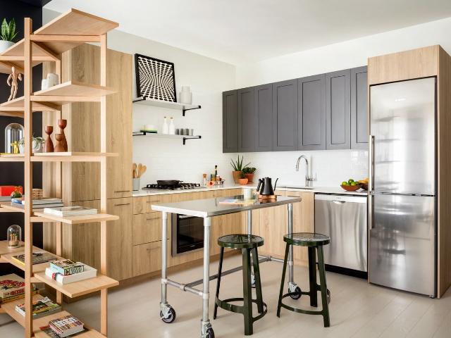 Landmark West Loop 1 Bedroom Apartment for Rent at 1035 W Van Buren St, Chicago, IL 60607 Near West Side