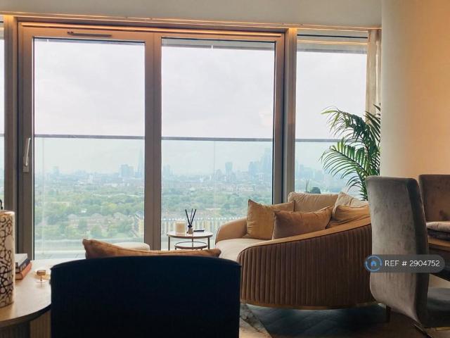 Landmark West Tower, London, E14 2 bed flat to rent £3,600 pcm £831 pw