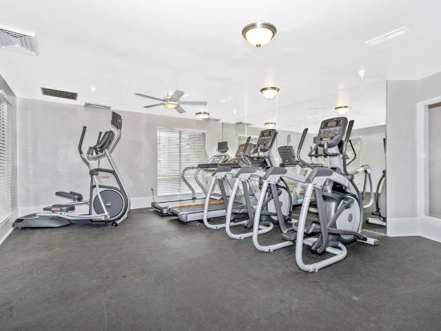 Landmark Apartments 1 Bedroom Apartment for Rent at 5603 Cypress Creek Dr, Chillum, MD 20782 Chillum