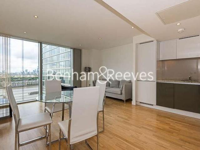 Landmark East, Canary Wharf, E14