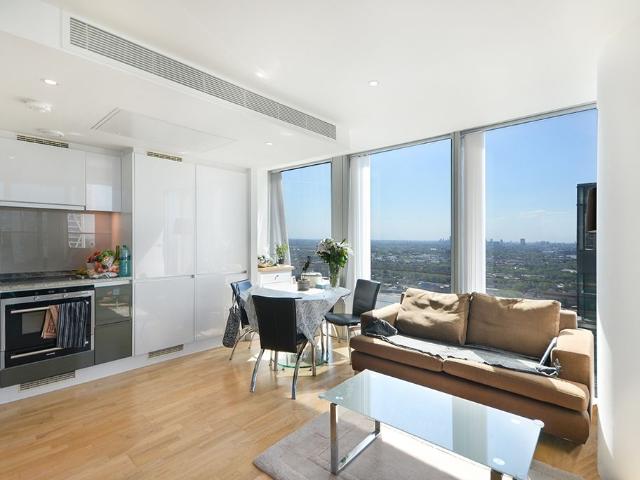 Landmark East Tower, Marsh Wall E14, 2 bed flat to rent, £3,142 pcm | PrimeLocation