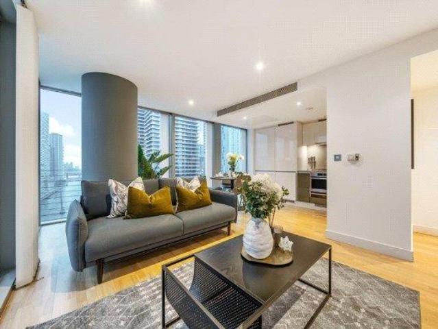 Landmark East Tower, 24 Marsh Wall. 2 bed apartment to rent £3,150 pcm £727 pw