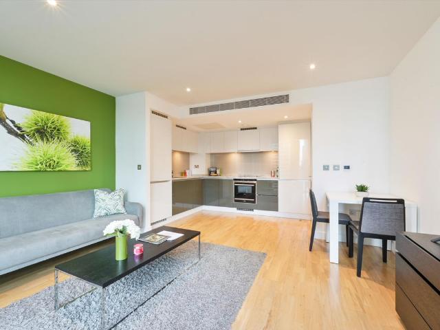 Landmark East Tower, 24 Marsh Wall, Canary Wharf E14, 1 bed flat to rent, £2,383 pcm | PrimeLocation