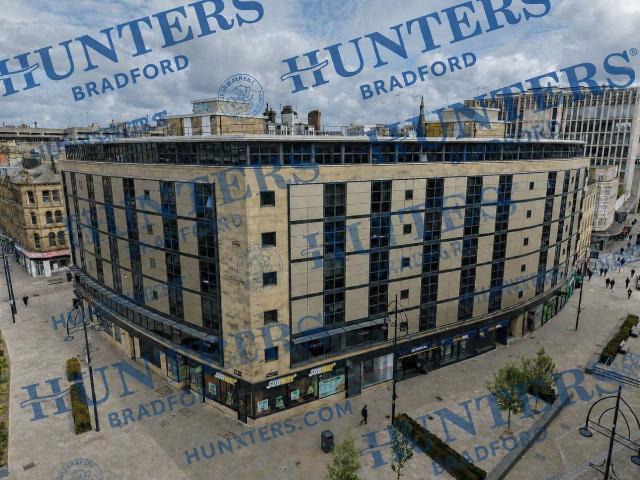 Landmark House, Broadway, Bradford BD1, 2 bed flat to rent, £795 pcm | PrimeLocation