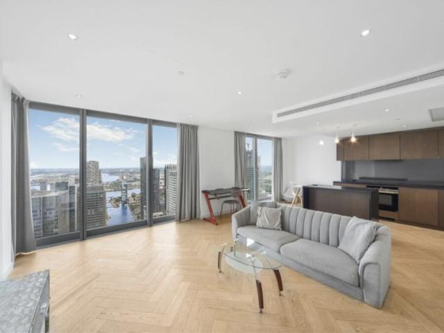 Landmark, Marsh Wall E14, 2 bed flat to rent, £4,225 pcm | PrimeLocation