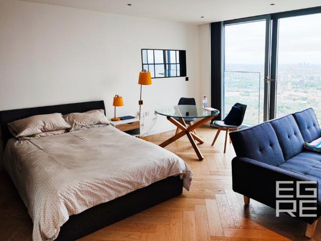 Landmark Pinnacle, Isle Of Dogs E14 Studio to rent £2,800 pcm £646 pw