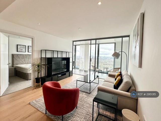 Landmark Pinnacle, London, E14 1 bed flat to rent £3,000 pcm £692 pw