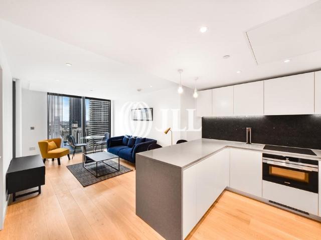 Landmark Pinnacle, Marsh Wall, E14 1 bed flat to rent £3,100 pcm £715 pw