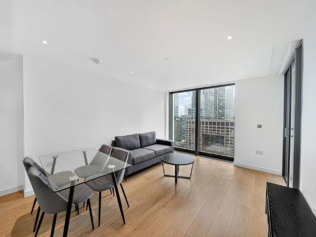 Landmark Pinnacle, Marsh Wall E14, 1 bed flat to rent, £2,860 pcm | PrimeLocation