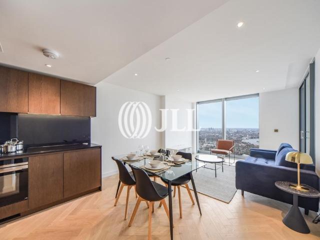 Landmark Pinnacle, Marsh Wall, E14 2 bed apartment to rent £4,008 pcm £925 pw