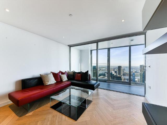Landmark Pinnacle, Marsh Wall. 1 bed flat to rent £3,445 pcm £795 pw