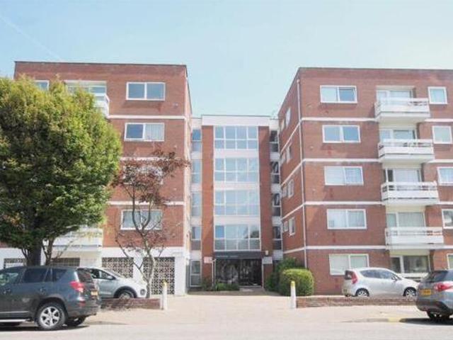 Landseer Court, Carnarvon Road, 2 Bedroom Apartment