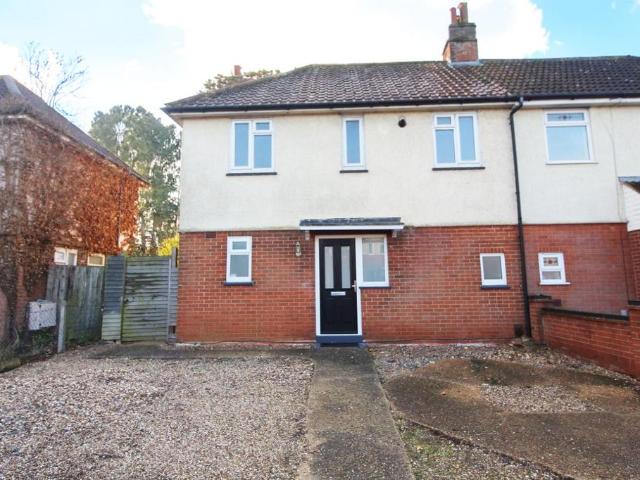 Landseer Road, Ipswich, IP3 3 bed semi detached house to rent £1,125 pcm £260 pw