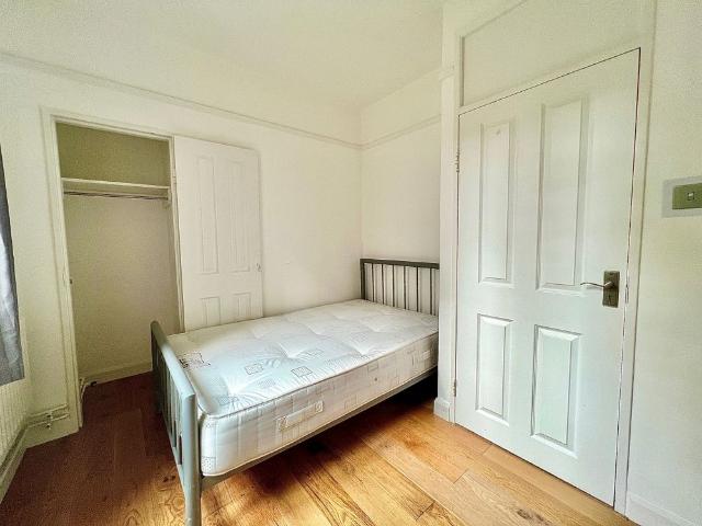 Landseer Road, London, N19