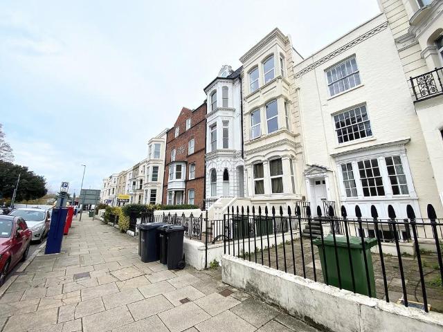 Landport Terrace, Portsmouth 6 bed terraced house to rent £4,000 pcm £923 pw