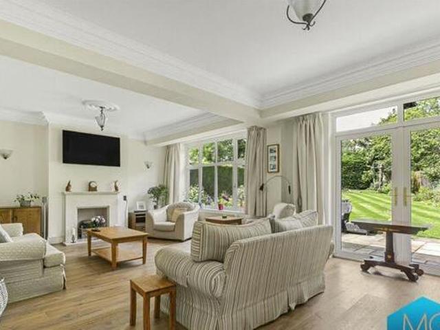 Landra Gardens, London, 5 Bedroom Detached