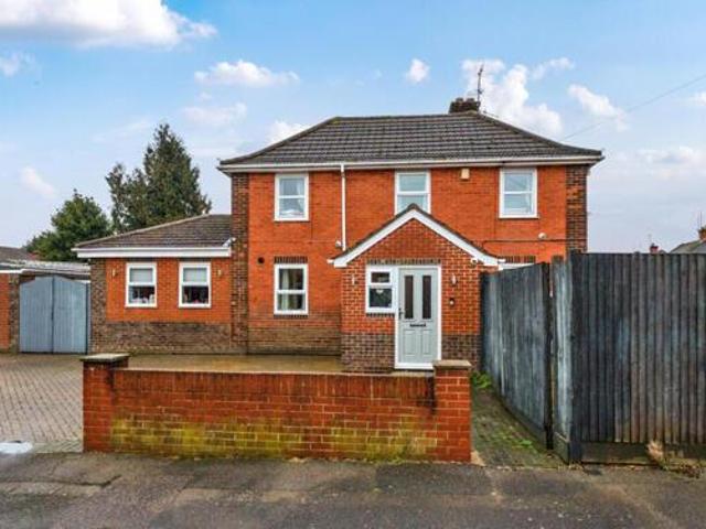 Landrake Crescent, Reading, 3 Bedroom Semi detached