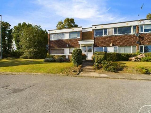 Lane End Court, Alwoodley, 2 Bedroom Flat