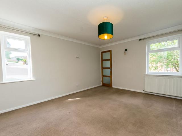 LANESIDE GARDENS CHURWELL MORLEY LEEDS LS27 9SA