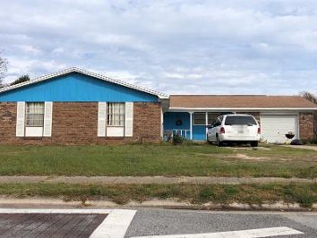 Lanett Dr