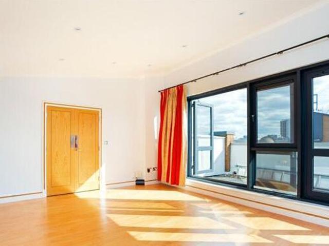 Langbourne Place, London, 2 Bedroom Penthouse