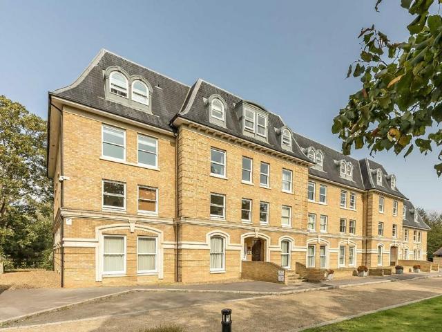 Langdon Park, Teddington TW11 1 bed flat to rent £1,850 pcm £427 pw