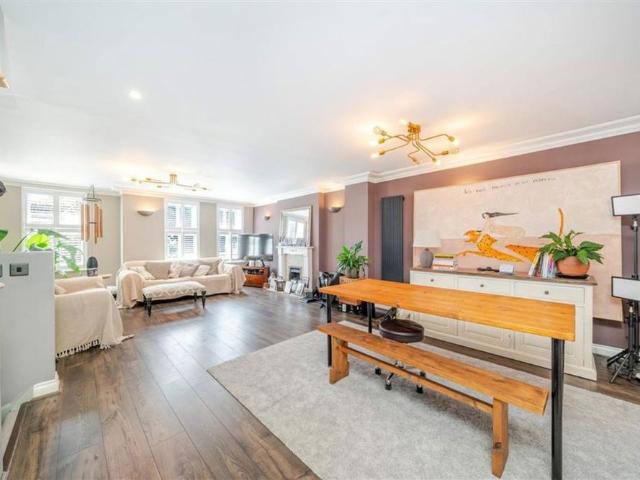 Langdon Park, TW11, London