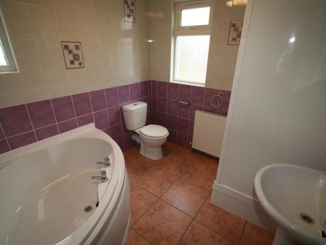 Langdale Avenue, Leeds LS6, Room to rent, £433 pppm | PrimeLocation