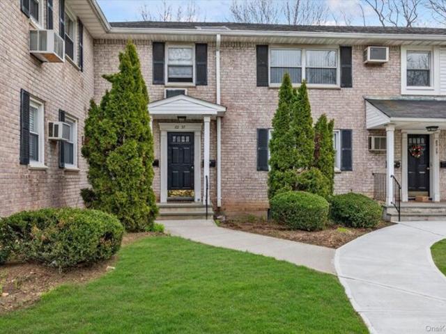 Langdale St Unit A, New Hyde Park, Property For Sale