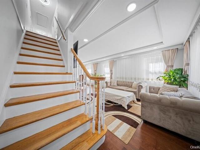 Langdale St, New Hyde Park, Home For Sale