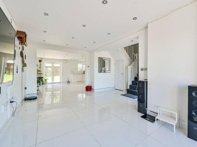 Lange Road, Harrow, Harrow HA2, 4 bed terraced house to rent, £3,000 pcm | PrimeLocation