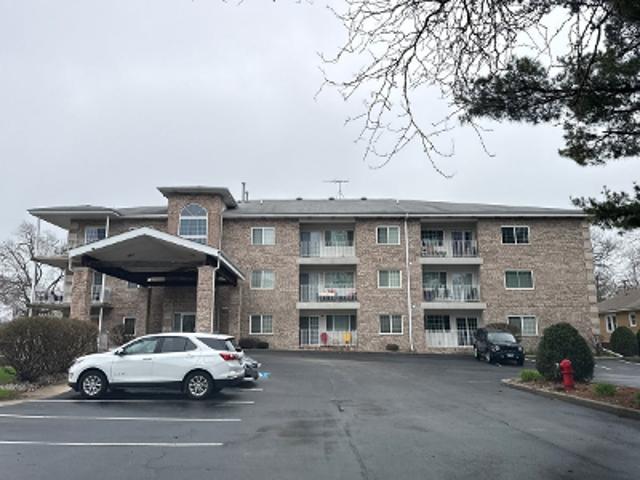 Lange St Apt 2e