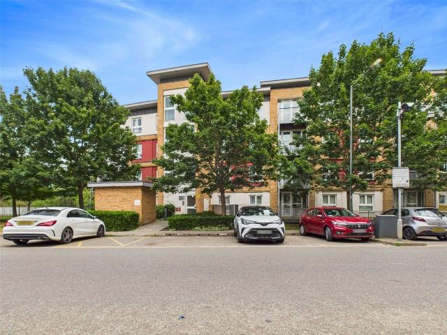 Langhorn Drive, Twickenham TW2, 1 bed flat to rent, £1,595 pcm | PrimeLocation