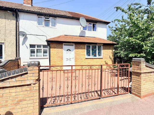 Langhorne Road, Dagenham RM11, 4 bed property to rent, £3,250 pcm | PrimeLocation
