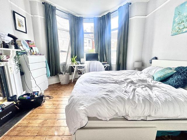 Langham Road London N15 5 bed terraced house to rent £4,950 pcm £1,142 pw
