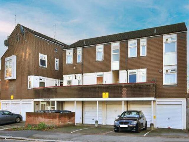 Langham Road, London, 1 Bedroom Flat